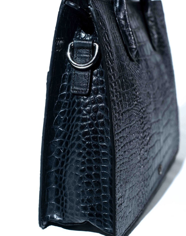 Structured Bags – Leather Collection